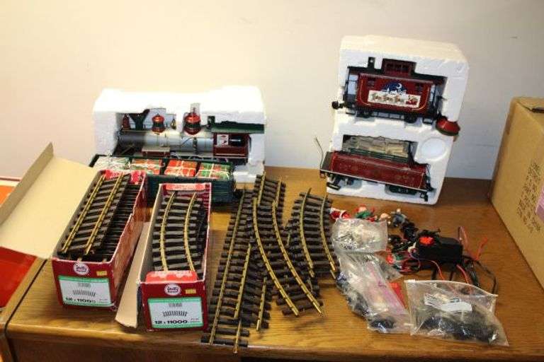 LGB Lehmann Gross Bahn Christmas Train Set with Tracks and Accessories ...