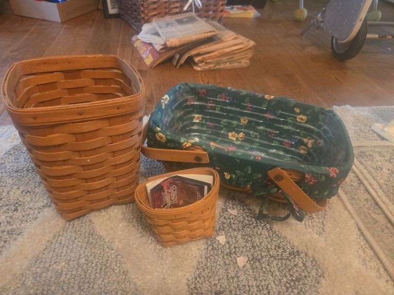 Assorted long a burger baskets - Auction Ohio