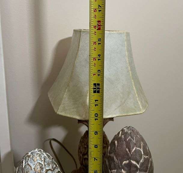 Scale and Misc. Décor - Auction Ohio