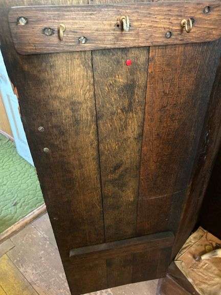 Primitive Gun Cabinet - Auction Ohio