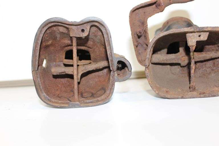 Set of Two Antique Cast Iron Banks, Early Black Americana - Auction Ohio