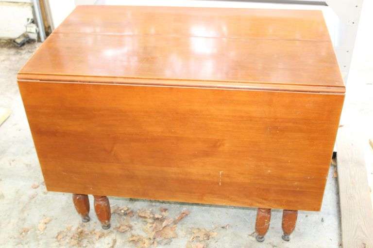 Maple Drop-Leaf Table - Auction Ohio