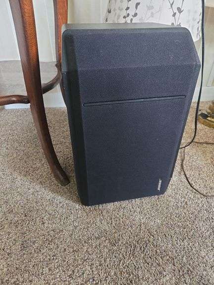 Bose stereo speaker - Auction Ohio