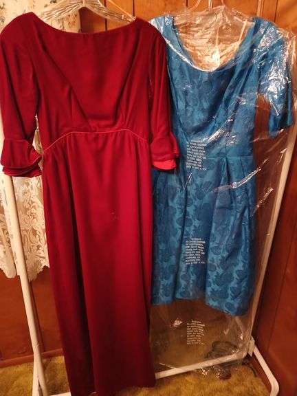Vintage Dresses - Auction Ohio