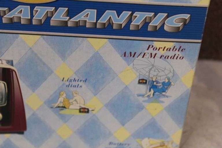 Two Radios: Dynamo Rechargeable and Spirit Trans-Atlantic Portable ...