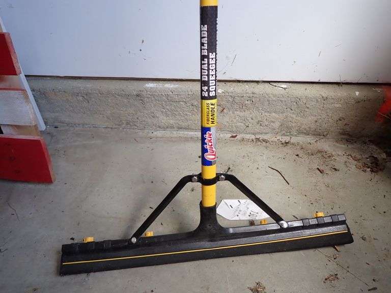 Quickie 24" Dual Blade Squeegee w/fiberglass handle - Auction Ohio
