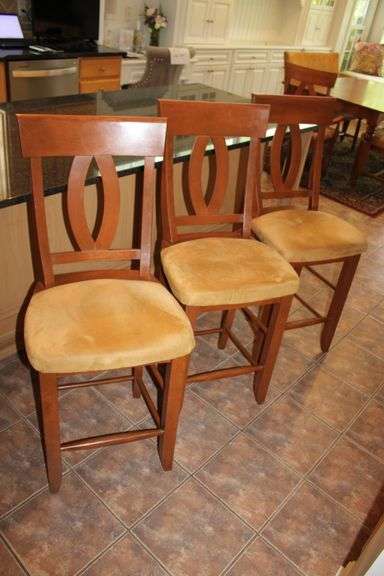 Canadel Maple Counter Stools - Auction Ohio