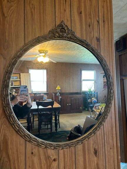 Round Victorian Gilded Mirror - Auction Ohio