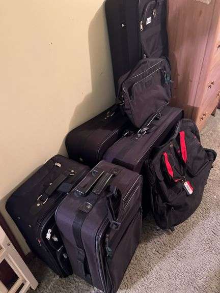 Luggage - Auction Ohio