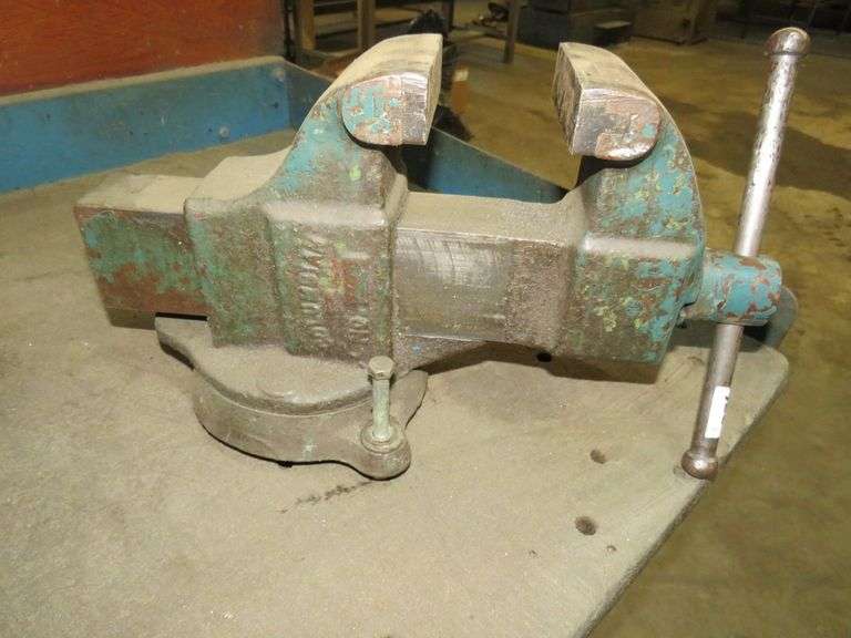 Bench Vise - Auction Ohio