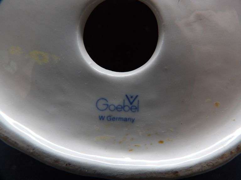 Goebel Figurine - Auction Ohio