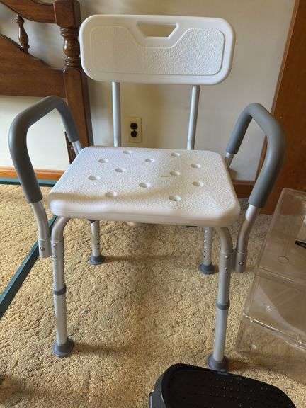 Job lot (stationary stepper machine, shower seat, Remington shaver ...