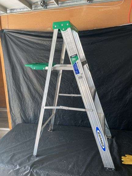 Werner 4’ Stepladder - Auction Ohio