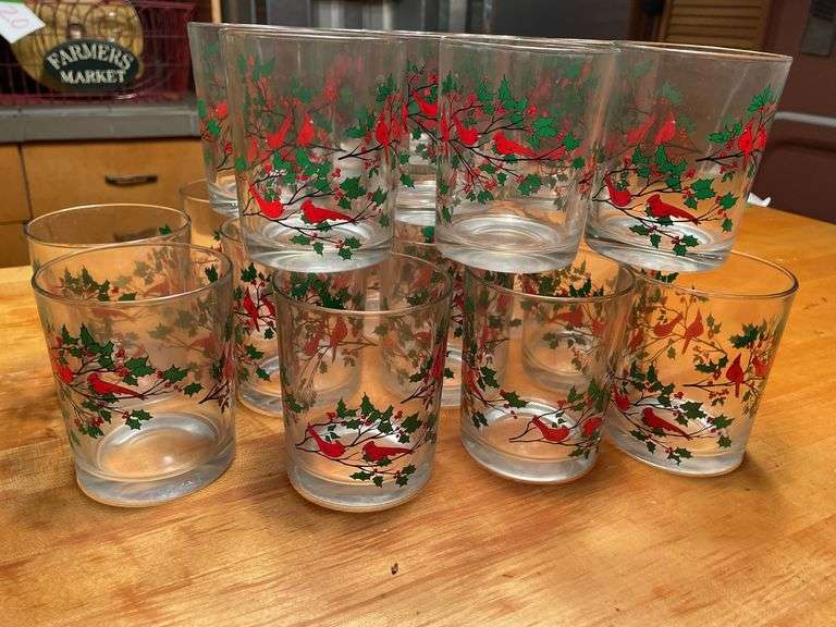 Christmas Glassware Lot - Auction Ohio