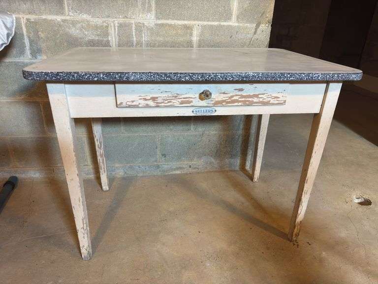 Sellers Table - Auction Ohio