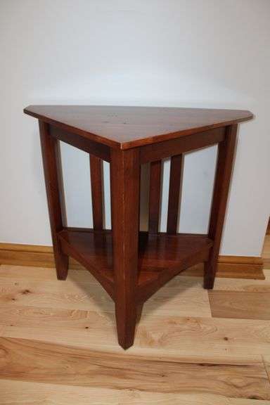 Ethan Allen Mission Corner Table - Auction Ohio