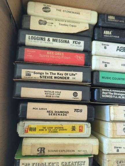 Box of 8 tracks - Auction Ohio