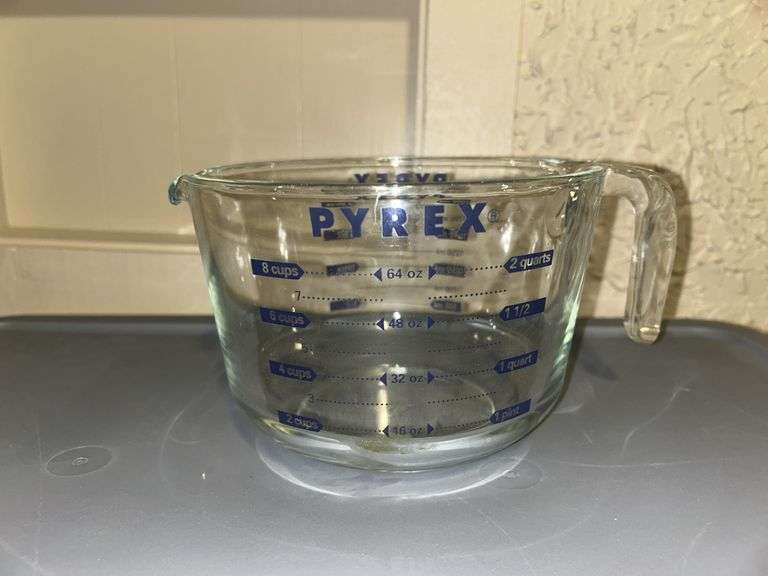 Large Pyrex Measuring Cup & Casserole Dishes - Auction Ohio