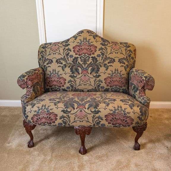 Upholstered Statesville Settee Chair - Auction Ohio
