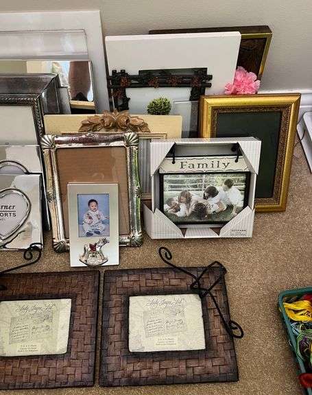 Large Grouping of Frames - Auction Ohio
