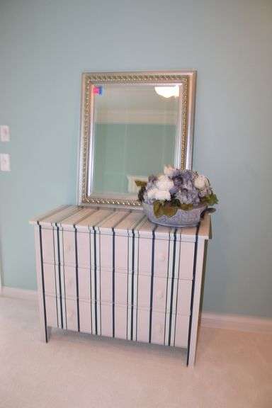 Striped Chest of Drawers - Auction Ohio