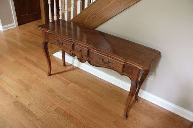 Ethan Allen Wood Console Table with Cabriole Legs and Carved Details ...