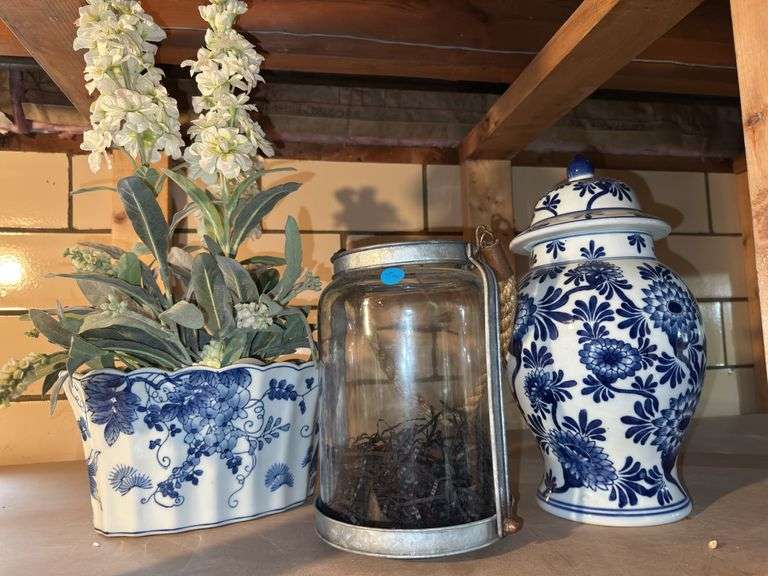 Delft Blue Decor - Auction Ohio