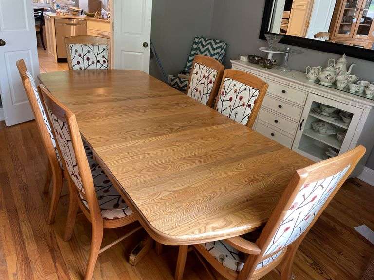 Oak Dining Table with 6 Chairs by Richardson Bros Co. - Auction Ohio
