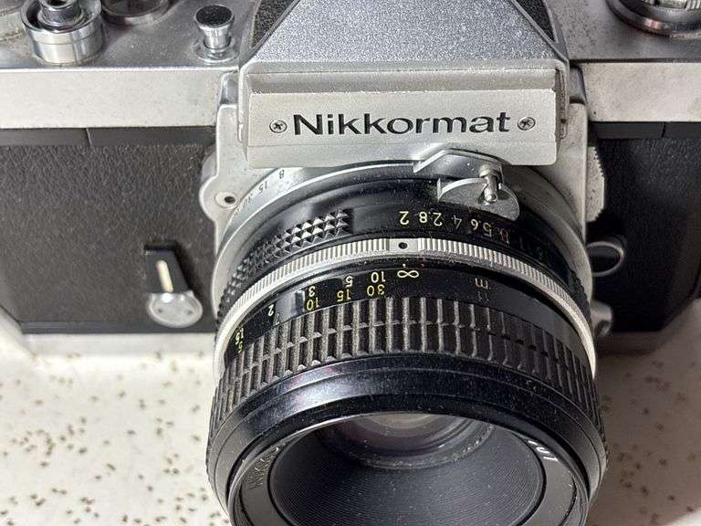 Nikon Nikkormat Camera - Auction Ohio