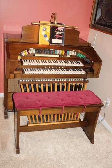 Gulbransen Premiere Electric Organ - Auction Ohio