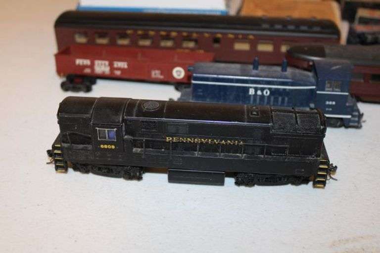 Model Train Cars and Locomotives, Including Pennsylvania and B&O ...