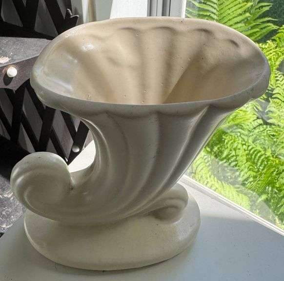 Art Deco McCoy Pottery White Ceramic Cornucopia Vase - Auction Ohio
