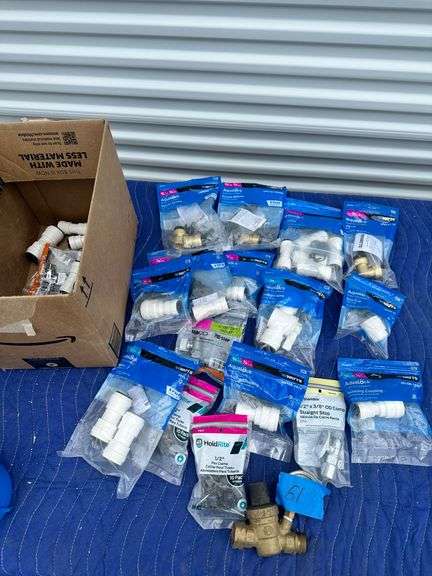 Assortment of Push-to-Connect Plumbing Fittings - Auction Ohio