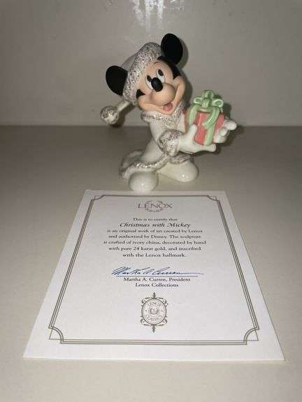 Lenox Disney Showcase Christmas Mickey - Auction Ohio