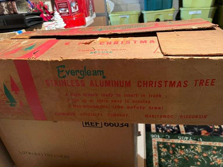Vintage Evergleam Aluminum Tree - Auction Ohio