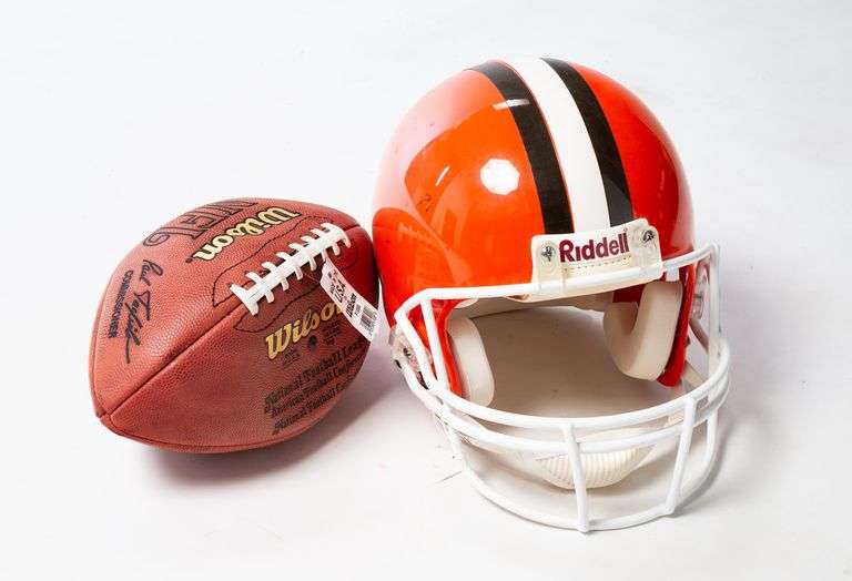 TWO (2) NFL FOOTBALL ITEMS - Auction Ohio