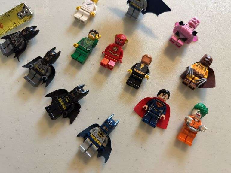 Lego mini figures - people / Superheroes -Mini Figs - Auction Ohio