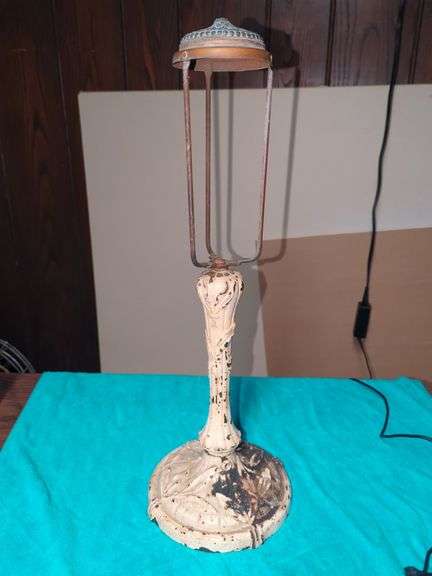 Cream-colored pewter table lamp base - Auction Ohio