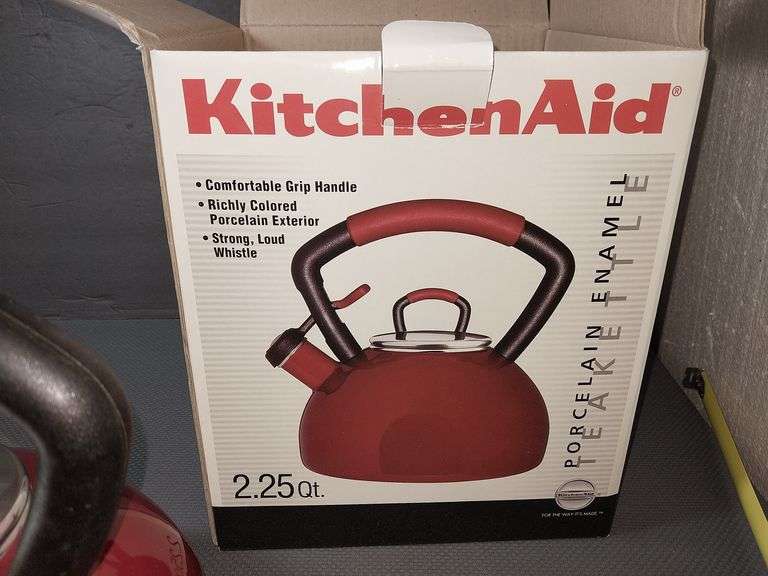 KitchenAid 2.25 Qt. Red Porcelain Enamel Tea Kettle – With Box ...