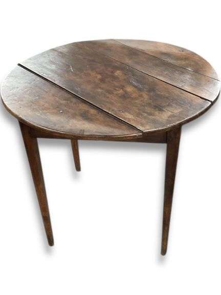 ANTIQUE PRIMITIVE CRICKET TABLE. - Auction Ohio