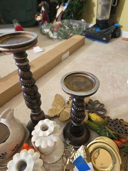 Assorted candle holders - Auction Ohio