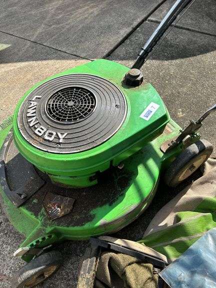 Lawn Boy Push Mower - Auction Ohio