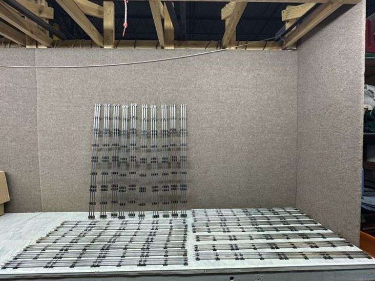 Metal Model Train Tracks with Plastic Base Components - Auction Ohio