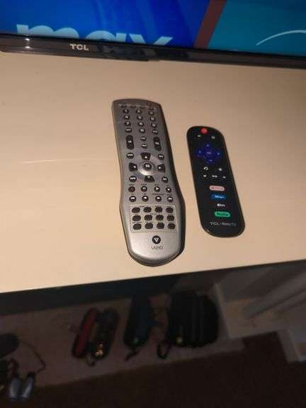 TCL Roku TV - Auction Ohio