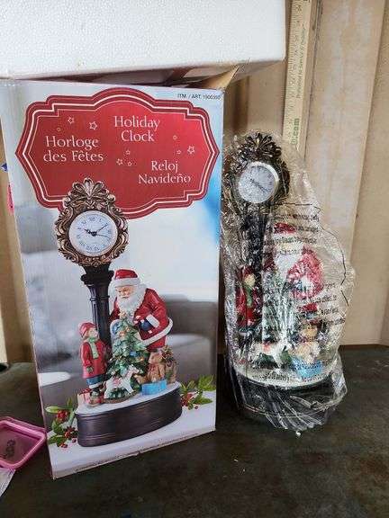 Holiday Clock In Box New - Auction Ohio