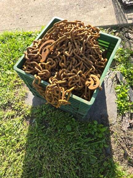 CRATE WITH CHAIN - Auction Ohio