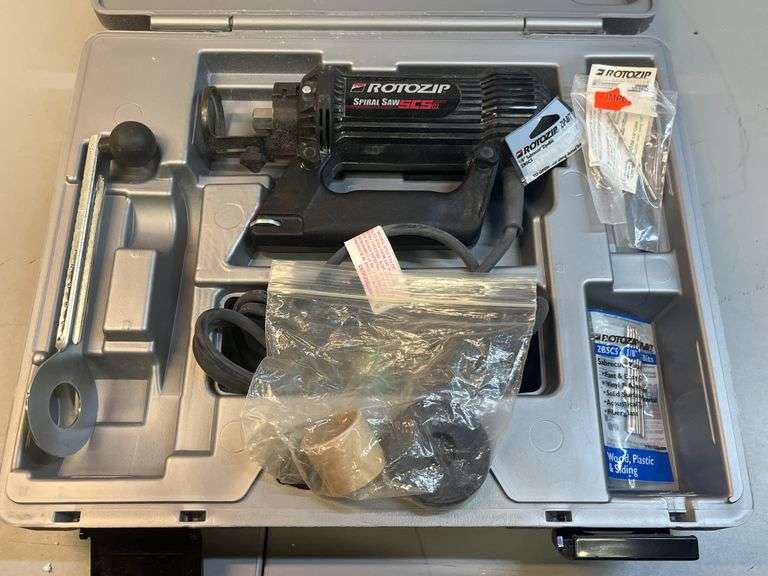 RotoZip Spiral Saw SCS01 Kit with Accessories - Auction Ohio