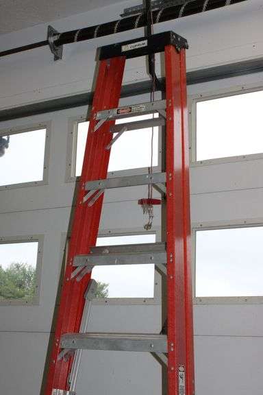 Cuprum 10 Foot Folding Ladder - Auction Ohio