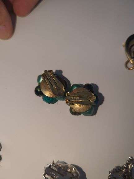 Collection of Vintage Weiss Costume Jewelry - Auction Ohio
