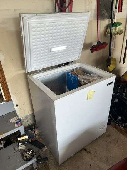 Magic Chef Chest Freezer - Auction Ohio